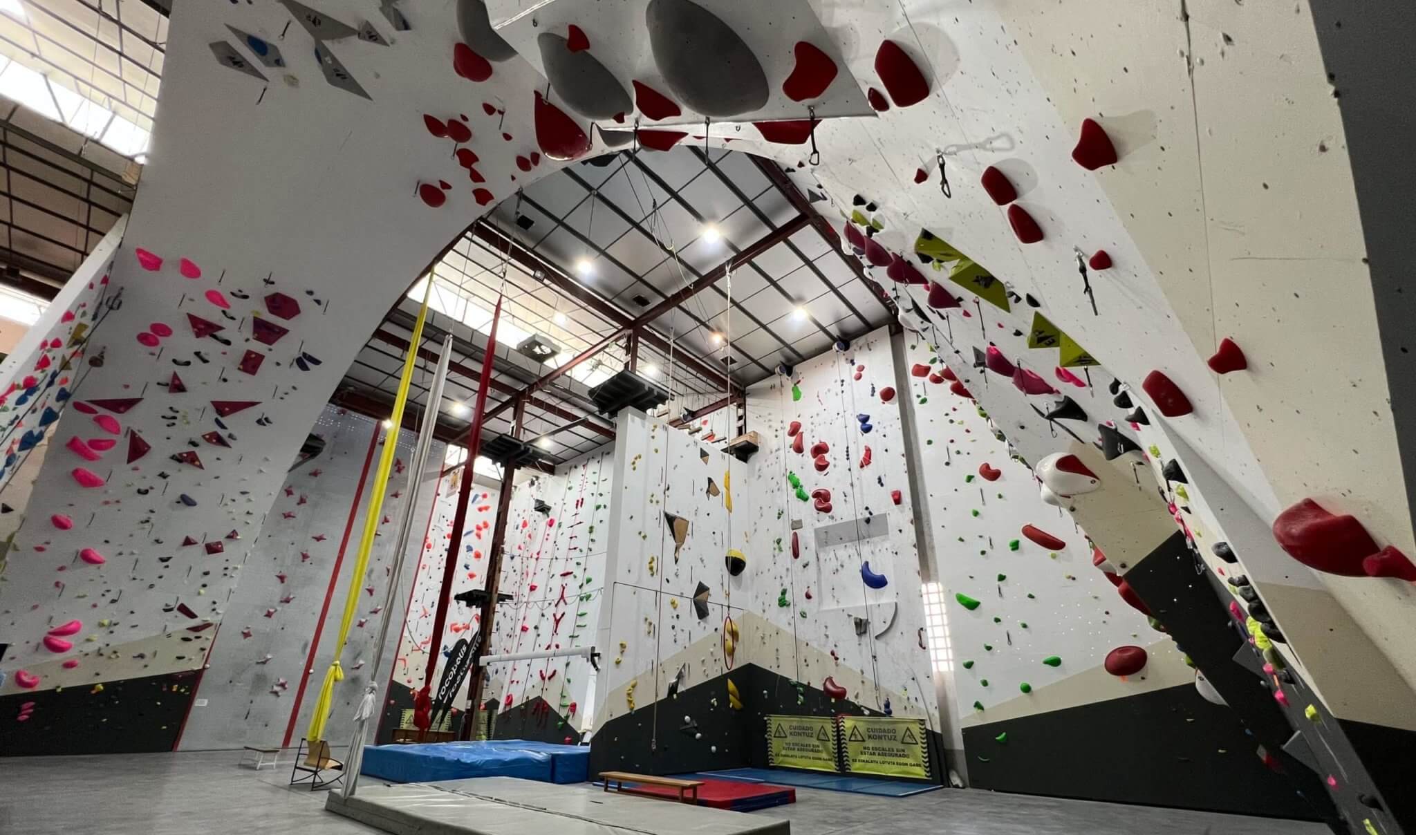 Un rocódromo familiar donde todos tienen cabida | Rocópolis